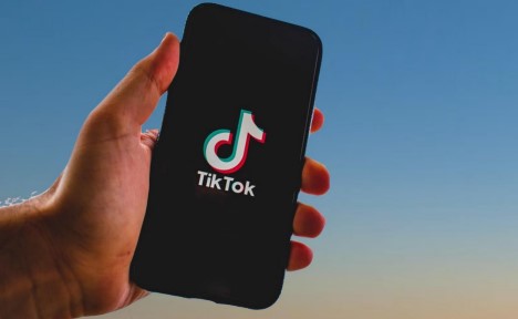 Komdigi Bekukan Sementara Izin TikTok Imbas Tak Beri Data Live saat Demo Agustus