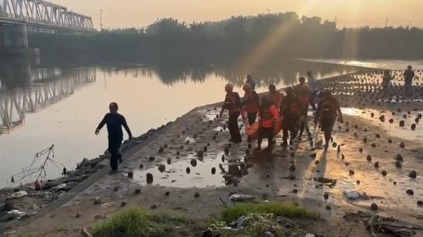2 Hari Pencarian, Jenazah Pemuda Tenggelam di Sungai Brantas Ditemukan