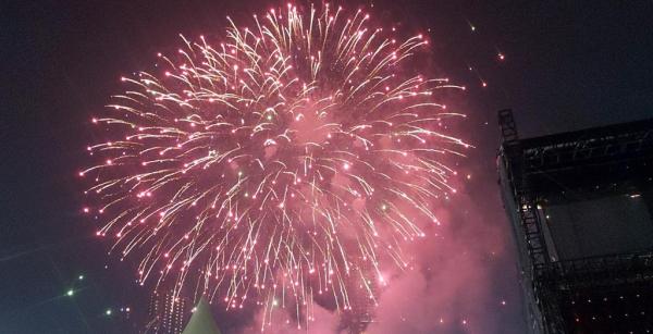 Kembang Api Hiasi Langit pada Penutupan Jakarta Fair 2025