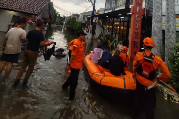 Hujan Deras Guyur Bekasi, Sejumlah Perumahan Terendam Banjir