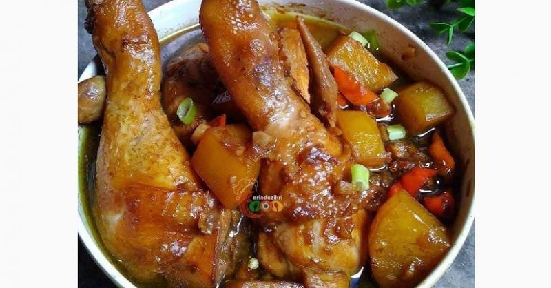 5 Bumbu Semur Ayam yang Enak, Lengkap dengan Resep Khas Bali hingga ...