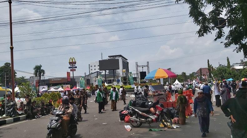 Ribuan Warga Nahdliyin Tinggalkan Tempat Resepsi 1 Abad NU, Akses Jalan ... Ribuan Warga Nahdliyin Tinggalkan Tempat Resepsi 1 Abad NU, Akses Jalan ...
