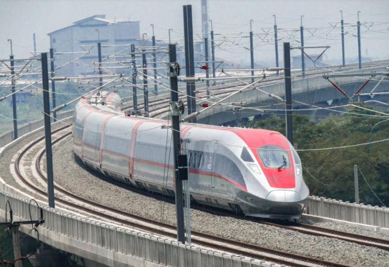 Bangga! 8 Masinis asal RI bakal Resmi Operasikan Whoosh Mulai 17 Oktober 2024 | News+ on RCTI+