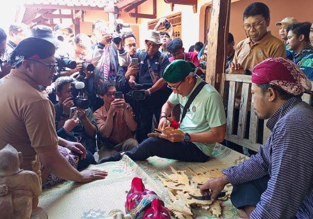 Menparekraf Sandi Dorong Desa Wisata Krebet Bantul Mendunia - News+ on ... Menparekraf Sandi Dorong Desa Wisata Krebet Bantul Mendunia - News+ on ...