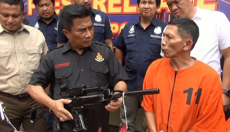 Polda Sumsel Bongkar Pabrik Rumahan Senjata Api Rakitan Jenis AK 101