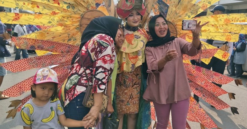 Begini Kemeriahan Karnaval Puncak Peringatan KAA di Bandung