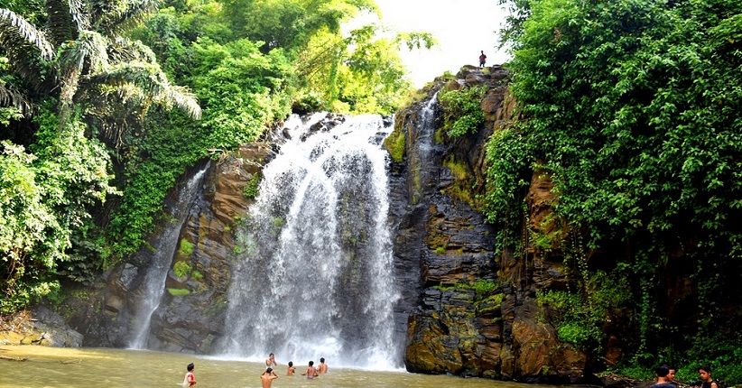 Indahnya Curug Sawer di Pandeglang, Gua Bawah Airnya Terkenal Mistis