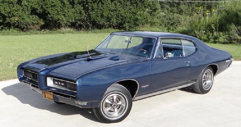 Terparkir Selama 15 Tahun, Mobil Ini Terjual Rp230 Juta