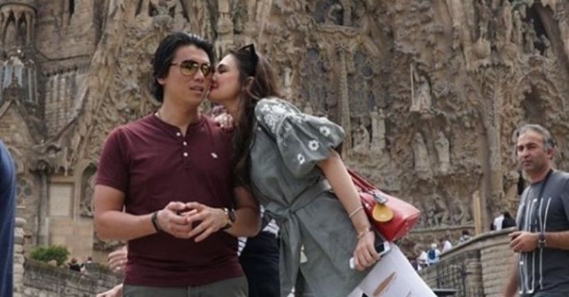 Curhat soal Kehilangan, Luna Maya Putus dari Reino Barack?