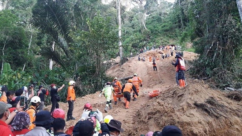 Longsor Tambang Emas Di Bolmong Jumlah Korban Meninggal 27 Orang