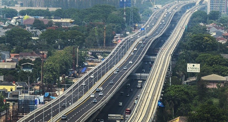 Banjir di Tol Layang Japek II, Pengguna Jalan Diminta Waspada