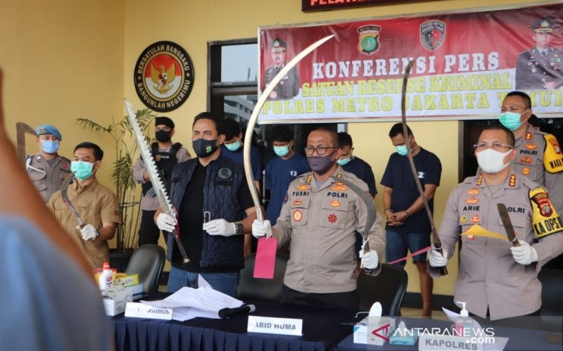 Gagalkan Tawuran, Tim Rajawali Polres Jaktim Tangkap 4 Pemuda ...