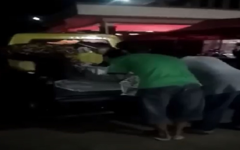 Video Viral Jasad Pasien di Pandeglang Diangkut Pikap karena Ambulans ... Video Viral Jasad Pasien di Pandeglang Diangkut Pikap karena Ambulans ...