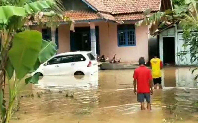 Diguyur Hujan, Ratusan Rumah di Purworejo Terendam Banjir
