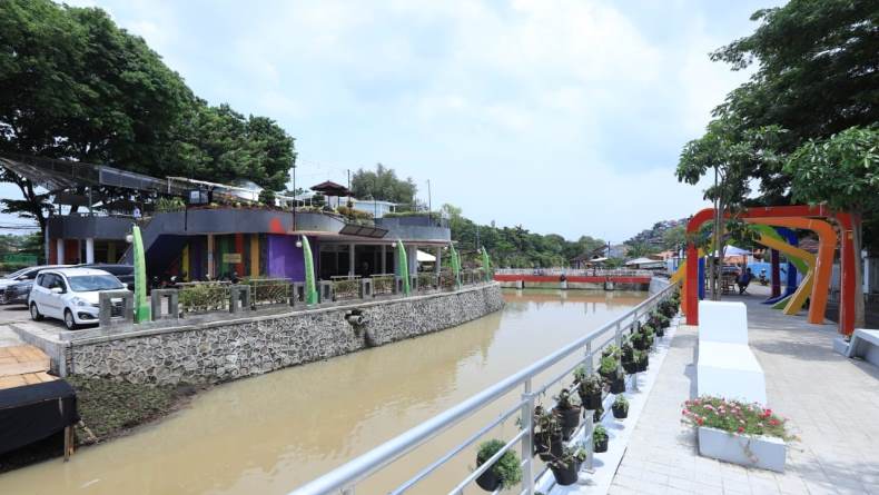 Bersih-Bersih Sungai Kalisari Jaga Kelestarian Lingkungan dan ...
