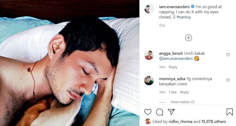 Intip Pose Tidur Evan Sanders Pemeran Nino di Ikatan Cinta, Netizen ...