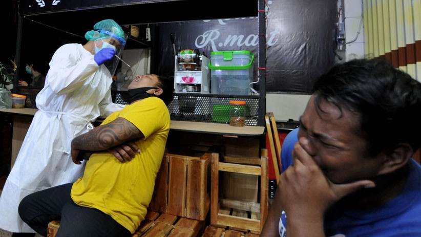 Warga yang Terlanjur Datang ke Lampung Wajib Dites Swab Antigen Warga yang Terlanjur Datang ke Lampung Wajib Dites Swab Antigen