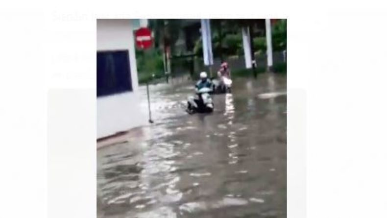 Banjir Kepung Semarang, Kendaraan Banyak Mogok di Jalanan