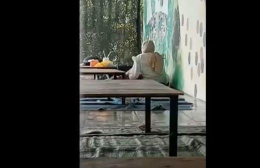 Video Viral Sejoli Mesum Dalam Kafe Di Tuban Satpol Pp Turun Tangan 