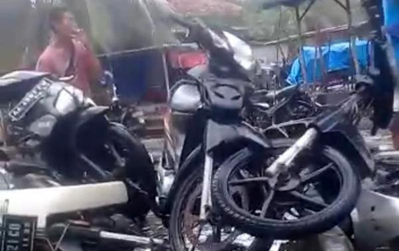 BPBD Imbau Warga Kebumen Waspadai Gelombang Tinggi Pantai Suwuk BPBD Imbau Warga Kebumen Waspadai Gelombang Tinggi Pantai Suwuk