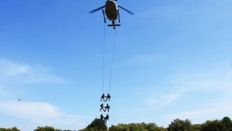 Intip Latihan Tempur Pasukan Khusus Gabungan Taifib Marinir dan Kopaska ...