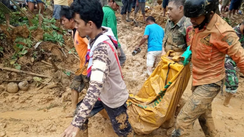 7 Korban Tanah Longsor di Padang Pariaman Ditemukan Tewas