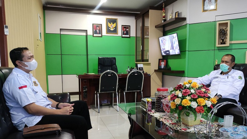 BPOM dan Pemkot Gorontalo Beri Kemudahan Berusaha Sektor 11 BPOM dan Pemkot Gorontalo Beri Kemudahan Berusaha Sektor 11