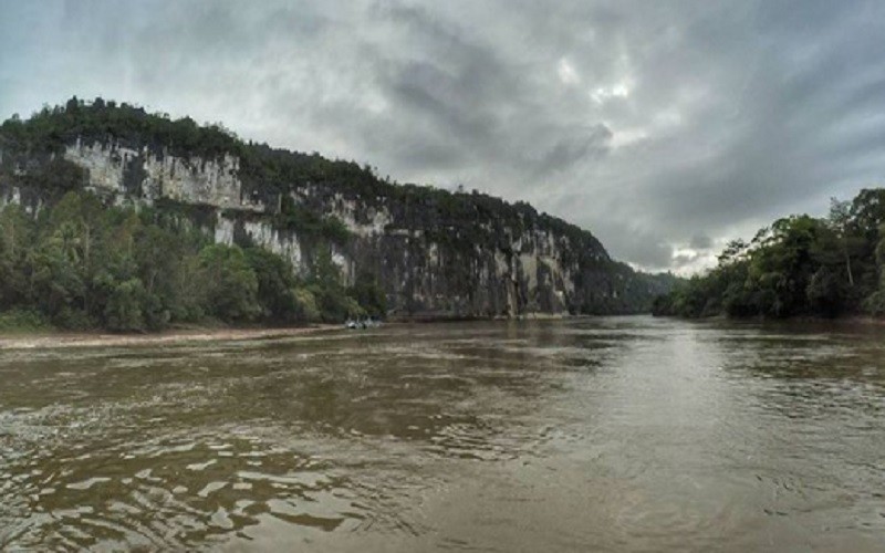 Tempat Wisata di Mahakam Ulu Kalimantan Timur Tempat Wisata di Mahakam Ulu Kalimantan Timur