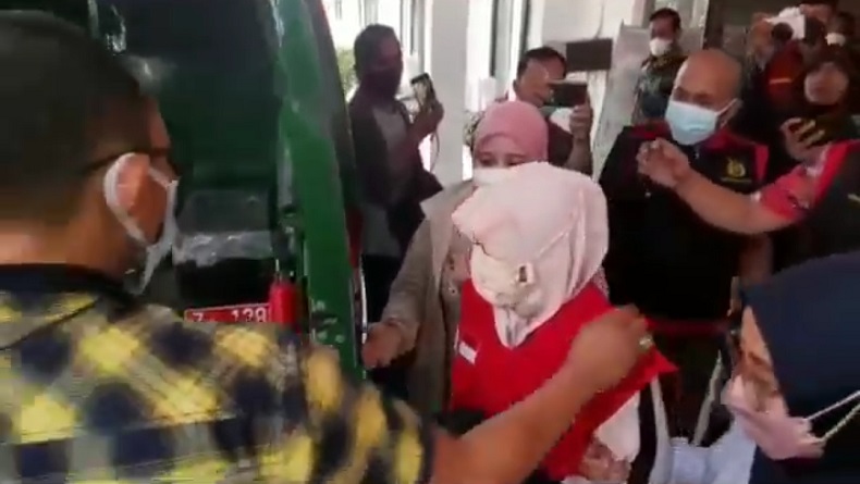 Asn Pemkot Banjar Dijebloskan Ke Tahanan Diduga Korupsi Pbb Ratusan