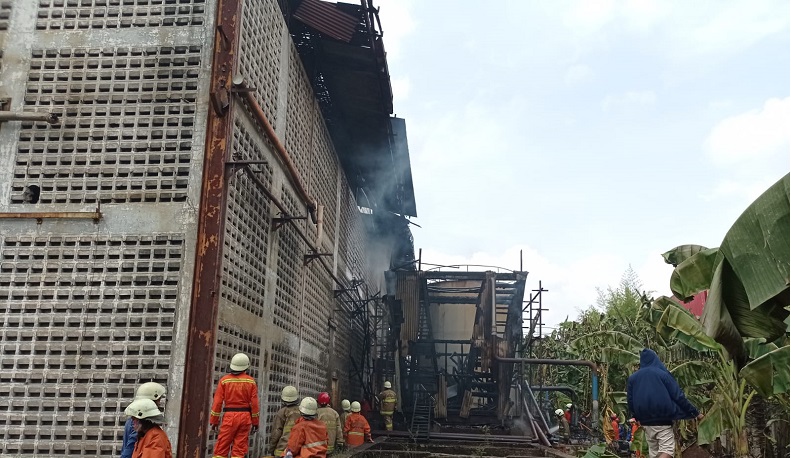 Pabrik Minyak Goreng di Cilincing Terbakar, Diduga Berawal dari Percikan Las