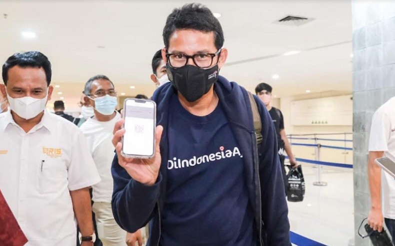 Kunjungi Gerai UMKM di Bandara Bali, Sandiaga Uno : Kita Jadi Rojali Kunjungi Gerai UMKM di Bandara Bali, Sandiaga Uno : Kita Jadi Rojali