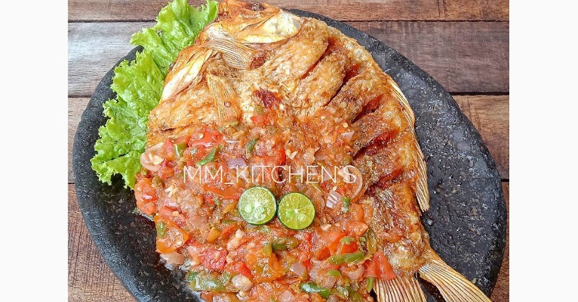Ide Masak Ikan Mas Goreng Sambal Dadak, Enak Bikin Nagih