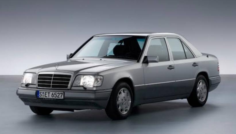 Mengitip Mobil Klasik Mercedes-Benz W124, Mercy Simpanan Kolektor dan Artis