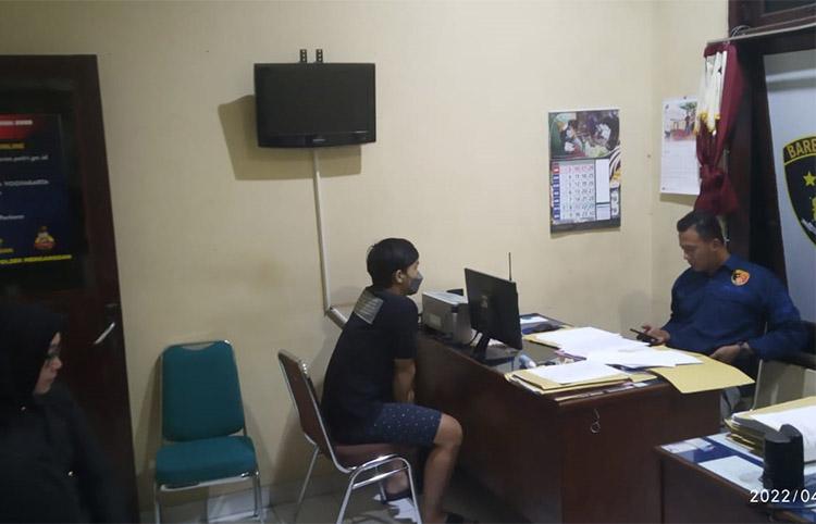 Pelaku Pembakaran Mahasiswa UTY Akhirnya Serahkan Diri ke Polisi Pelaku Pembakaran Mahasiswa UTY Akhirnya Serahkan Diri ke Polisi