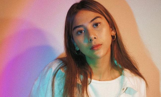 Biodata dan Agama Adinda Thomas, Artis yang Hobi Mendaki Gunung