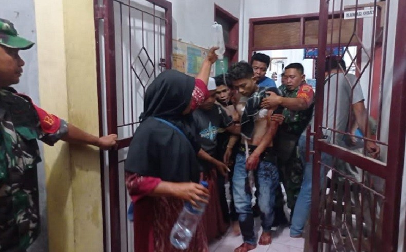 Madina Gempar! Pria Terkapar Bersimbah Darah Ditembak Orang Tak Dikenal