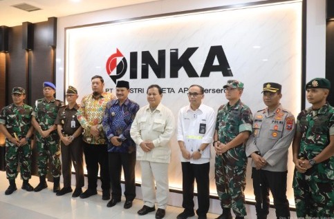 Kunjungi PT INKA, Prabowo Dorong Kolaborasi untuk Penciptaan Lapangan ...