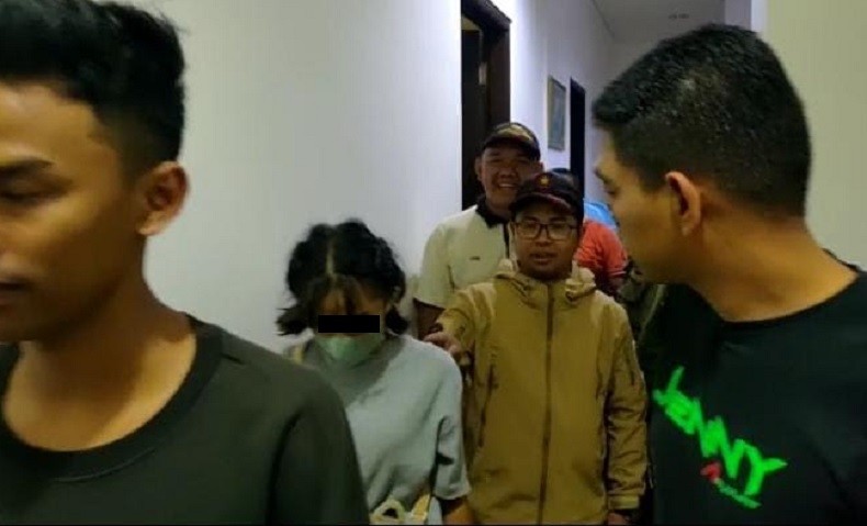 Ngamar Bareng, Dua Pasangan Muda-Mudi di Padang Digerebek Satpol PP