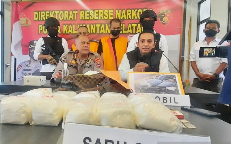 Polda Kalsel Bongkar Penyelundupan 10 Kg Sabu Jaringan Internasional Golden Triangle