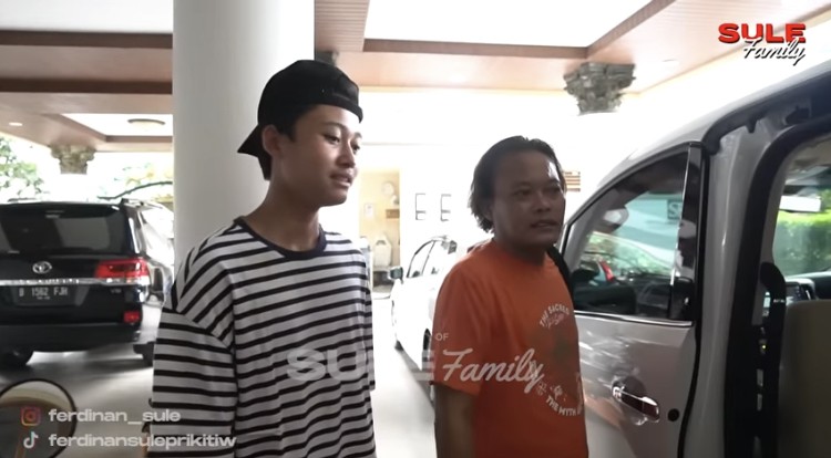 Hebat, Anak Sule Rizwan Fadilah Bisa Beli Mobil Sendiri dengan Harga ... Hebat, Anak Sule Rizwan Fadilah Bisa Beli Mobil Sendiri dengan Harga ...