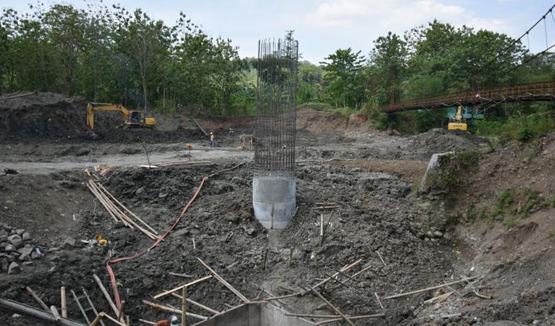 Pembangunan Jembatan Kaca Tinjomoyo Semarang Kembali Dilanjutkan ... Pembangunan Jembatan Kaca Tinjomoyo Semarang Kembali Dilanjutkan ...