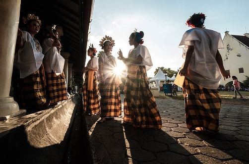 5 Mitos Suku Bugis, Nomor 4 Diyakini Bisa Jadi Jomblo Akut