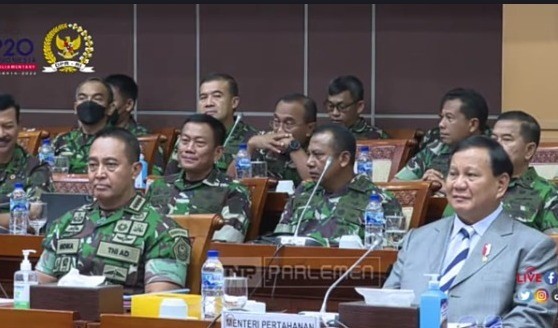 Menhan Prabowo, Panglima TNI dan KSAD Hadiri Rapat di Komisi I DPR