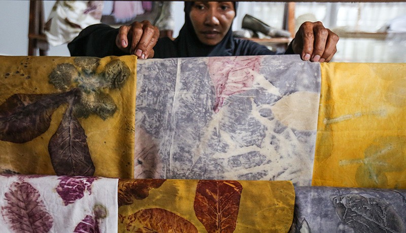 Berdayakan Difabel, UMKM Binaan Pertamina Produksi Kain Ecoprint di Ternate Berdayakan Difabel, UMKM Binaan Pertamina Produksi Kain Ecoprint di Ternate