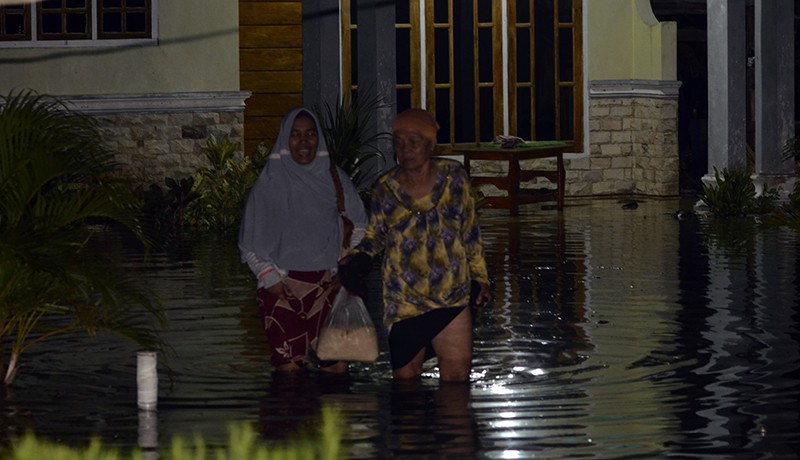 Banjir akibat Luapan Sungai Way Ketibung, Ratusan Orang Mengungsi