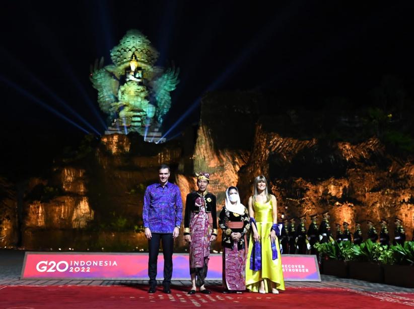 Foto-Foto Pemimpin Dunia Pakai Batik saat Gala Dinner G20 di Bali