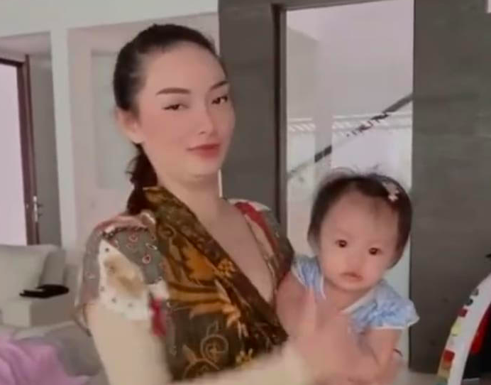 5 Artis Cantik Suka Pakai Daster, Ada yang Jadi Panutan Ibu-Ibu