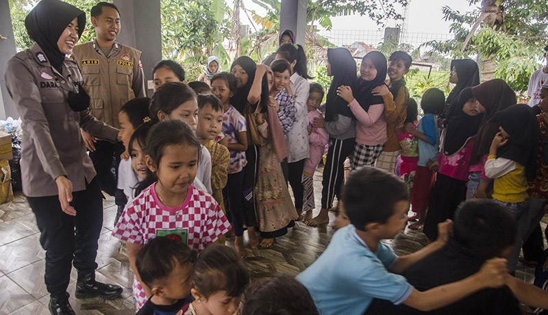 Polri Berikan Terapi Trauma Healing kepada Anak-Anak Korban Gempa Cianjur