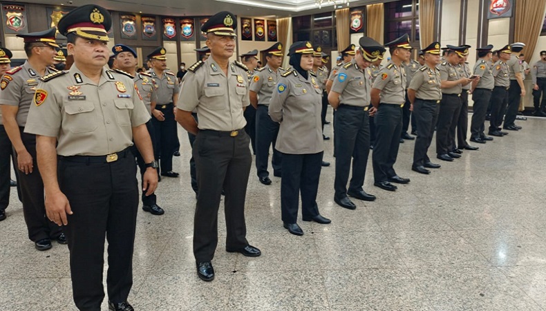 Polri Gelar Upacara Kenaikan Pangkat 42 Pati Dan 121 Pamen Hari Ini