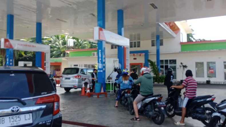 Berlaku Siang Ini, Harga Pertamax Turun Jadi Rp12.800